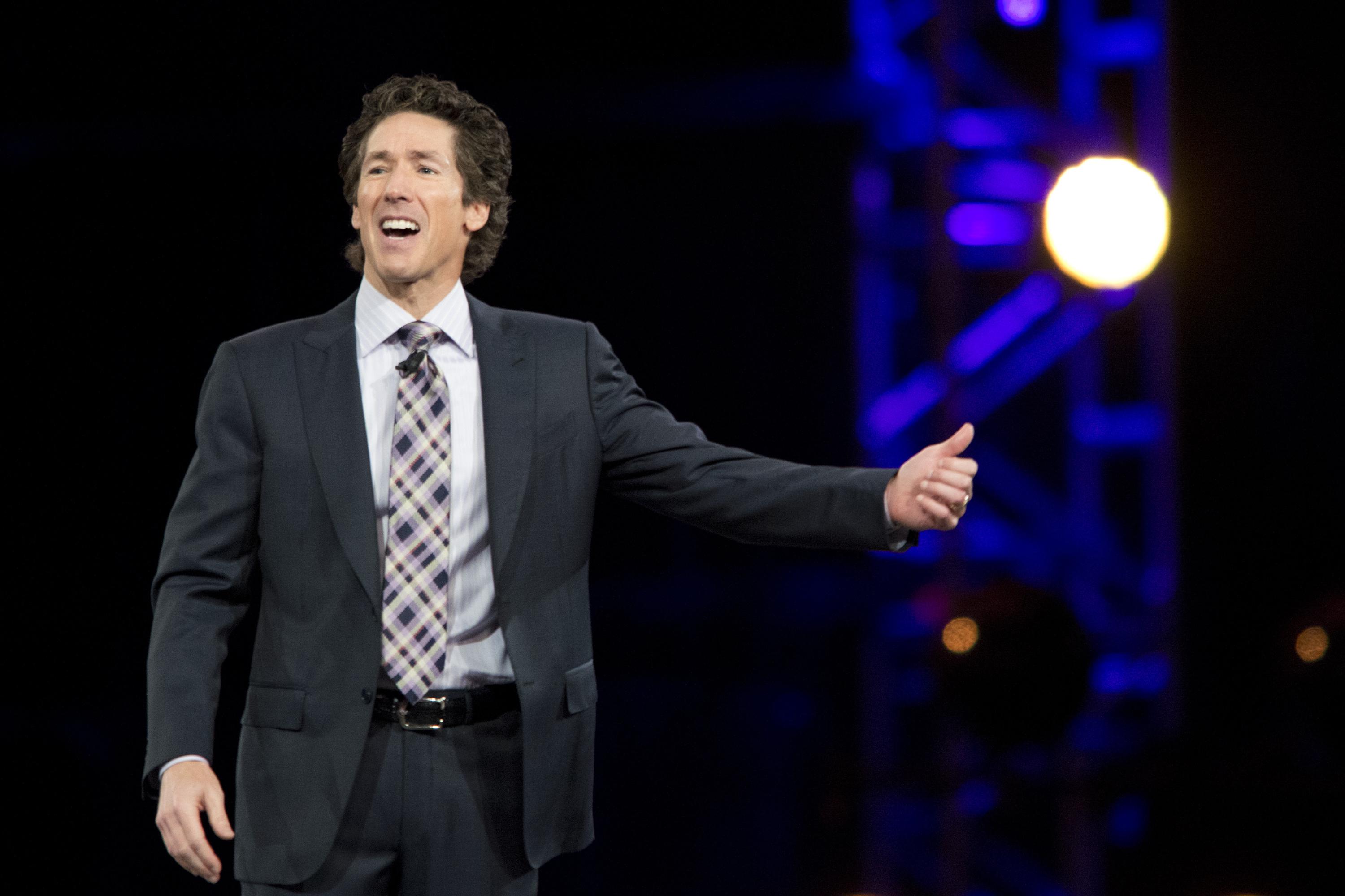 PASTOR JOEL OSTEEN IMPOSTER ON FACEBOOK ASKING FOR MONEY | Praise Cleveland