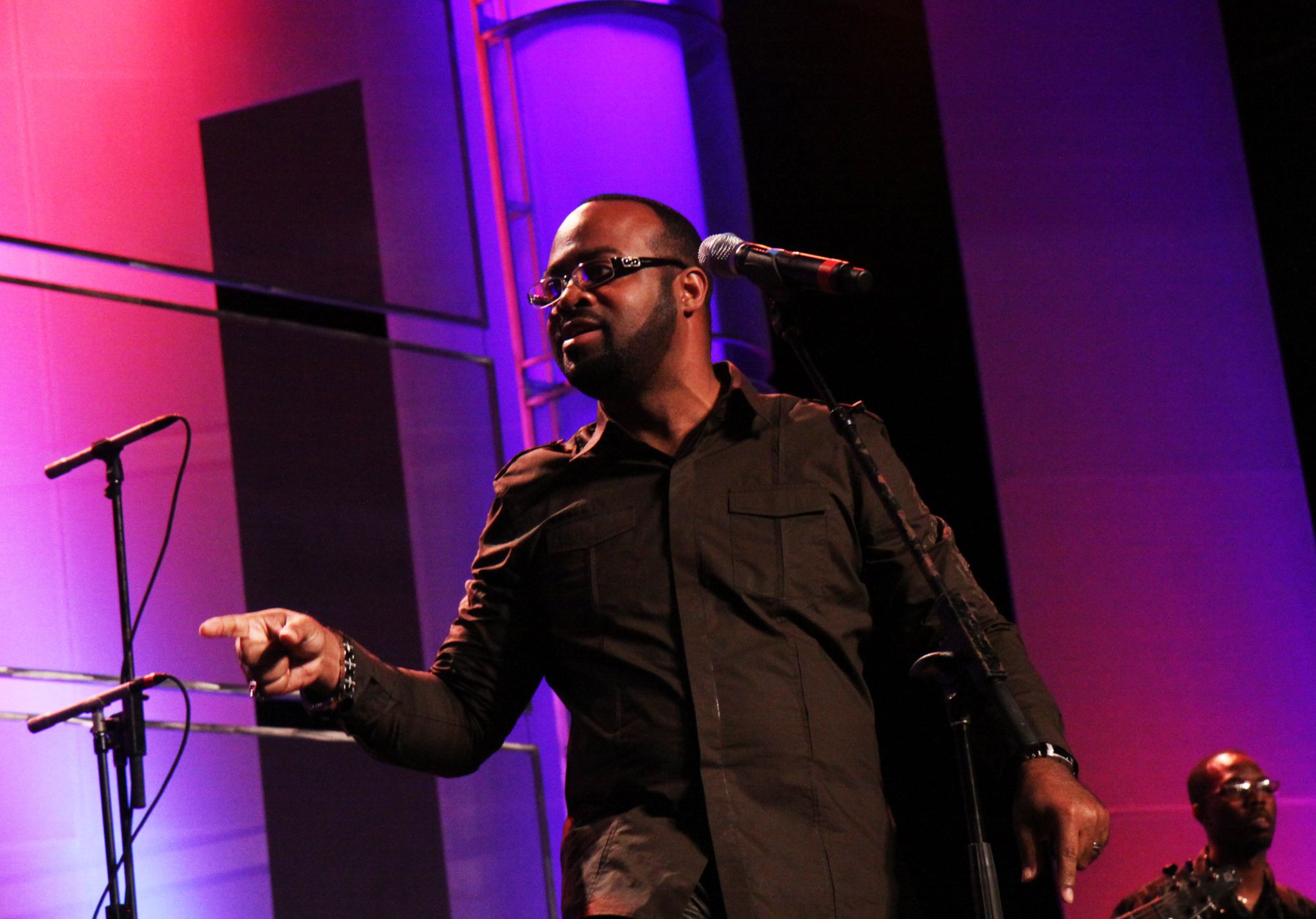 J Moss and Wife Melanie Celebrate 20 Years of Marriage