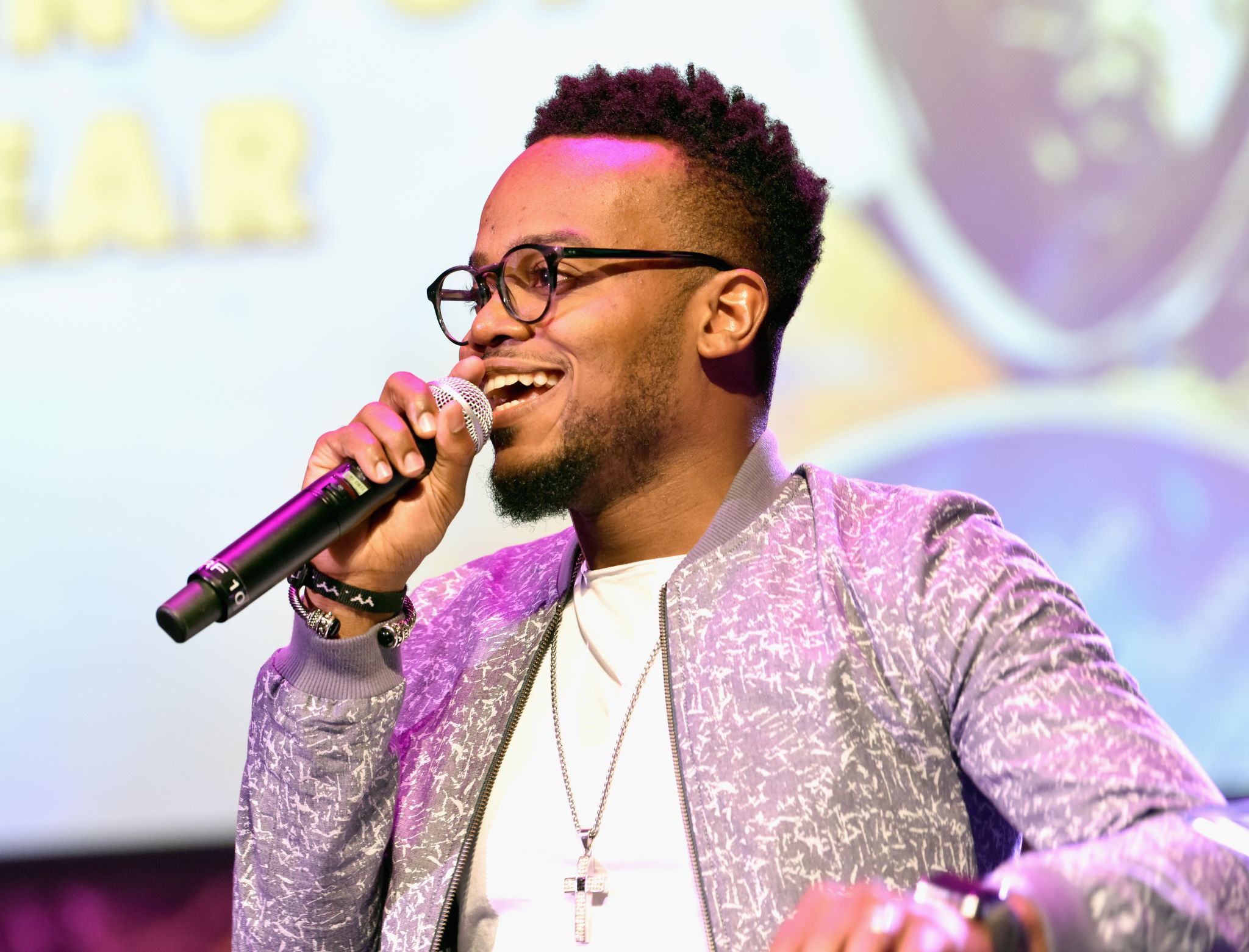 Travis Greene Remains of Sharing The Good News In Any Setting | Praise ...