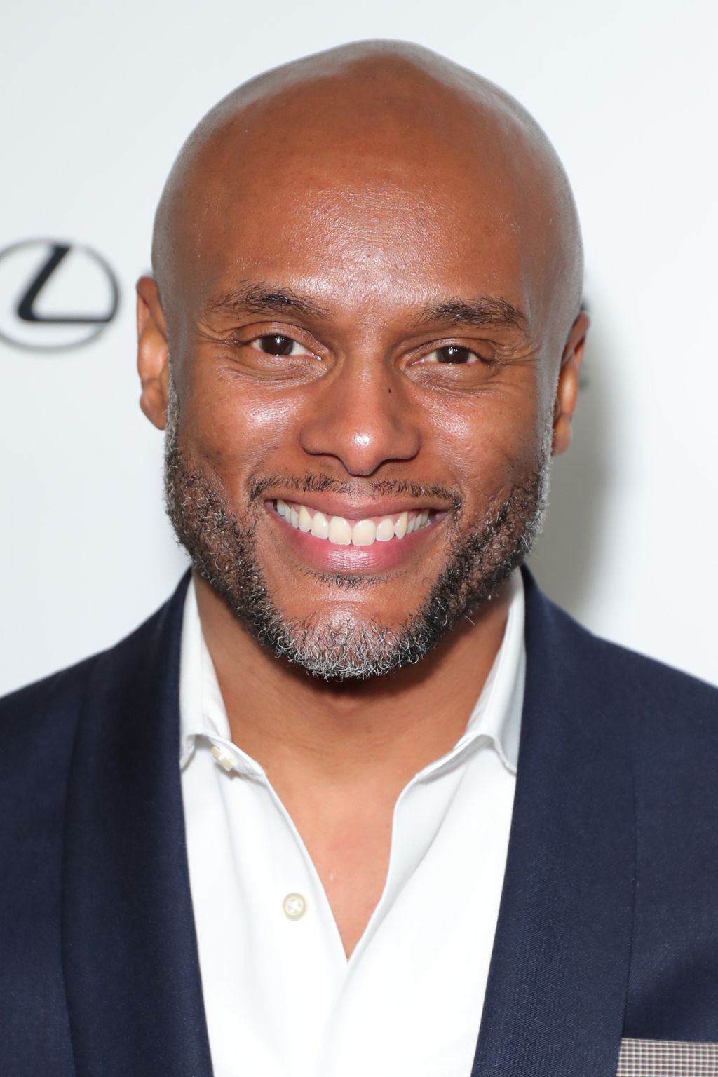 Kenny Lattimore To Perform Monday Afternoon While You Work From Home